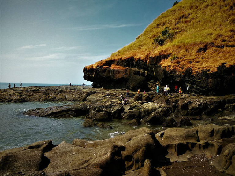 A road trip to Harihareshwar Shrivardhan and Diveagar Beach INR 1200