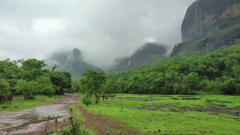 My experience on Devkund waterfall trek with Onacheaptrip