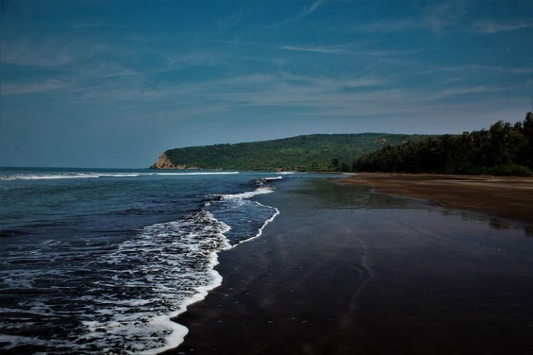 A road trip to Harihareshwar Shrivardhan and Diveagar Beach INR 1200