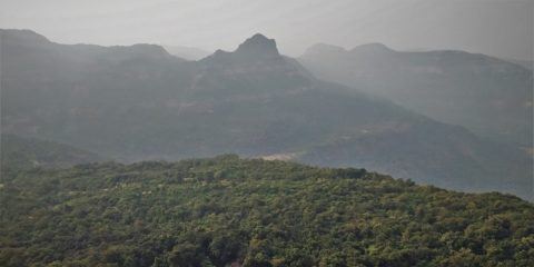 Dhak Bahiri Cave trek – A trek not for the faint-hearted (INR 200)