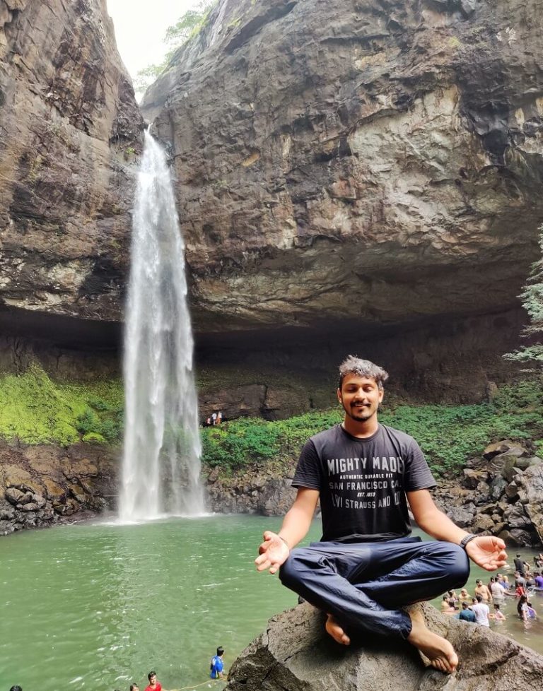 My experience on Devkund waterfall trek with Onacheaptrip